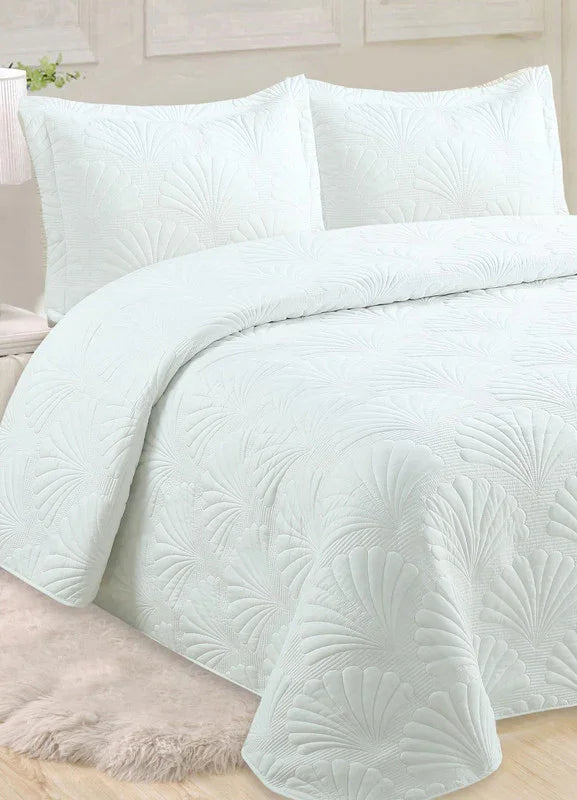 Colcha De Verao Com Relevo De Flor Branca